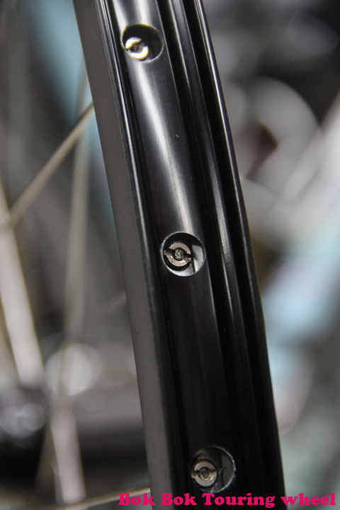 BOK BOK Touring Wheel : Philwood Touring Hub - Rigida Andra30 CSS ...